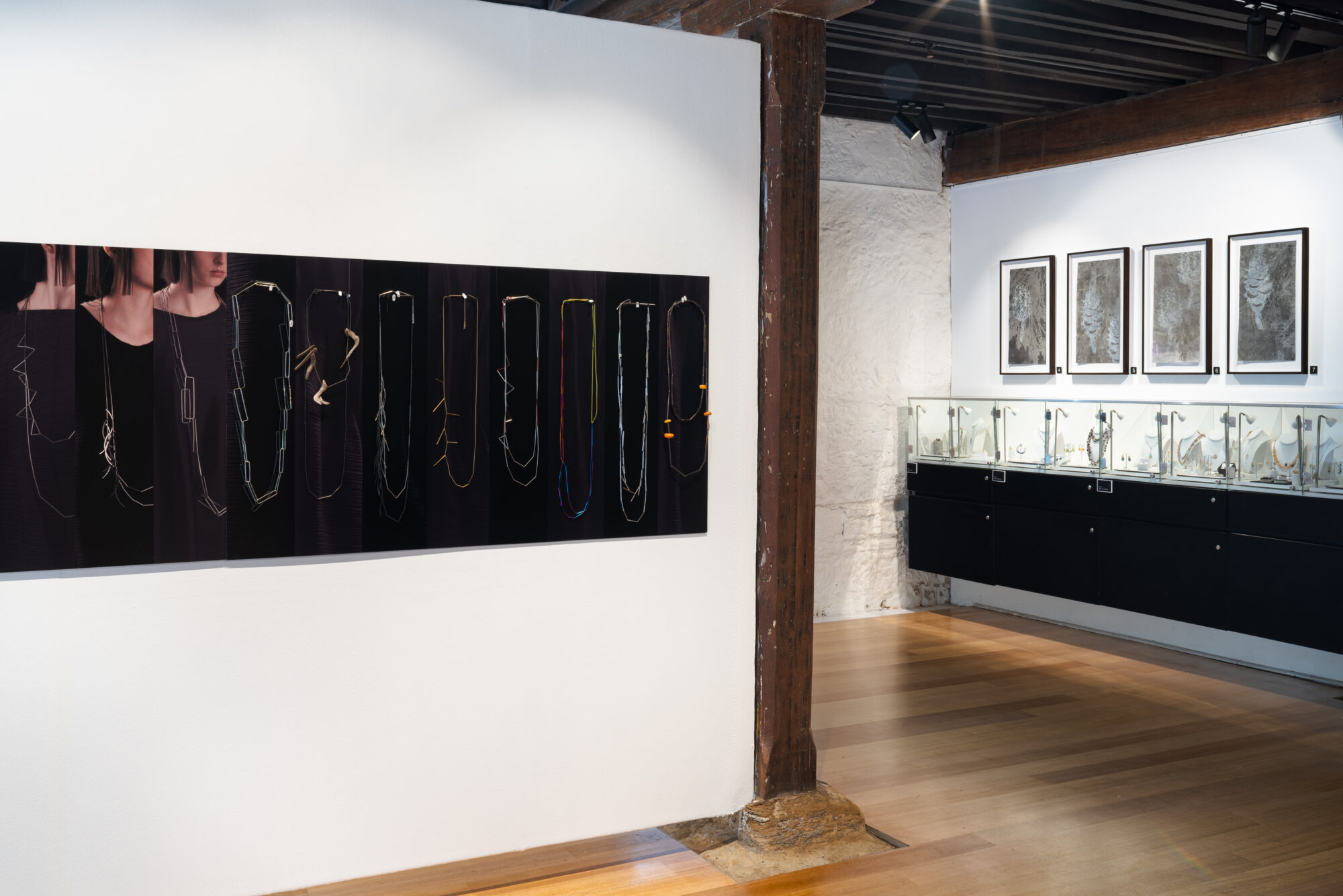 Helen Mueller + Linda Van Niekerk – Handmark